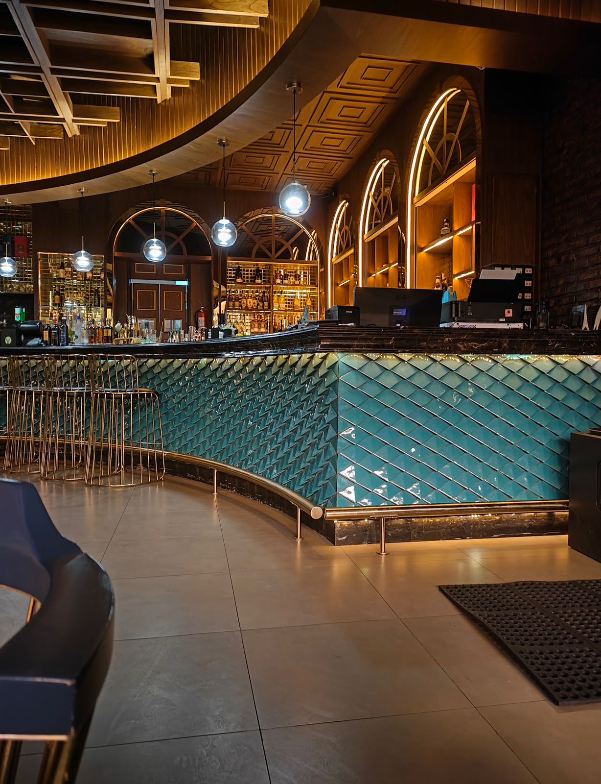 Cozy dan Populer : Carpediem Manado – Wonderful Manado