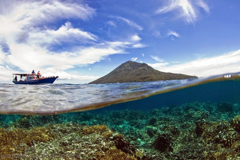 PULAU MANADO TUA : PULAU DENGAN IKON KOTA MANADO “GUNUNG MANADO TUA ...