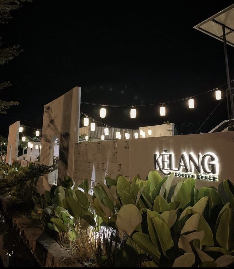 Kelang Coffee Space Tondano, Tempat Nongkrong modern dengan keindahan ...